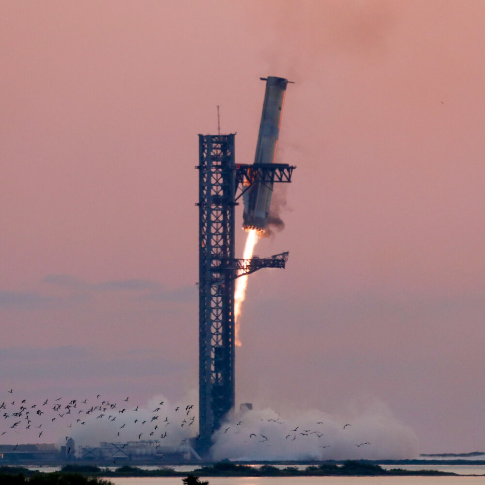 SpaceX catches returning rocket in mid-air, turning a fanciful idea ...